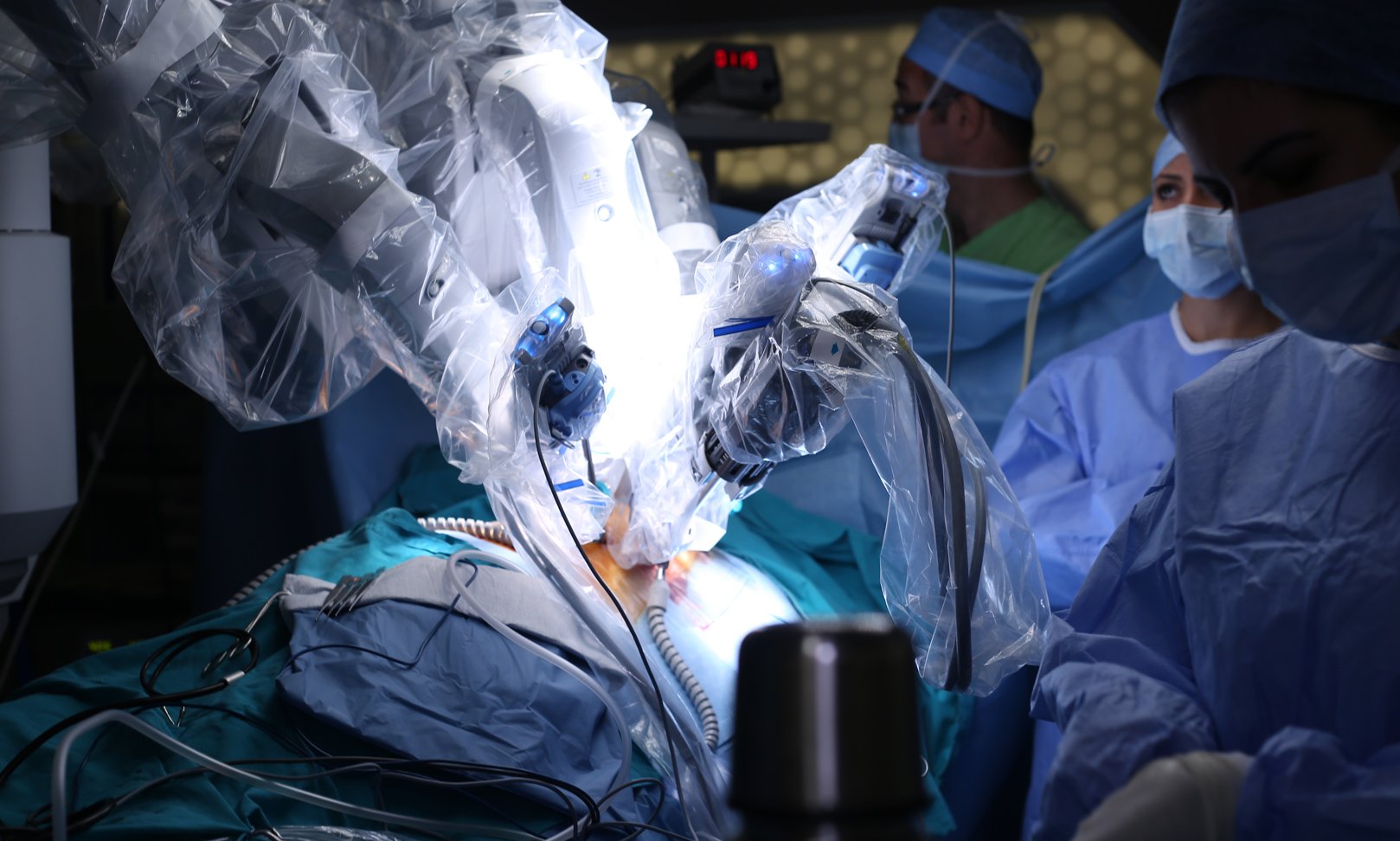 Robotic surgery is safer and improves patient recovery time - Medical ...
