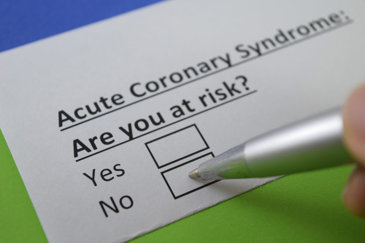 Double drug therapy reduces mortality in acute coronary syndrome ...